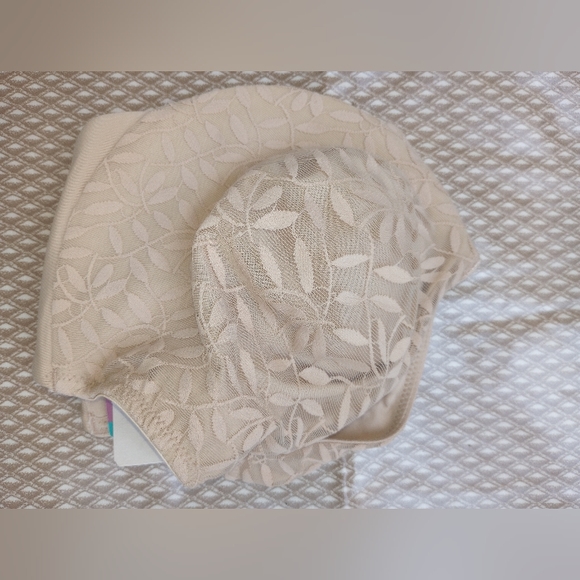 Warner's | Intimates & Sleepwear | Olga Lace Sheer Leaves Underwire ...